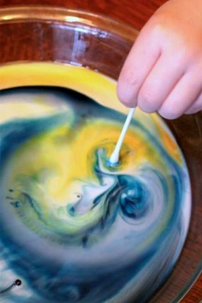 Discover an easy magical color changing milk experiment for kids | A ...