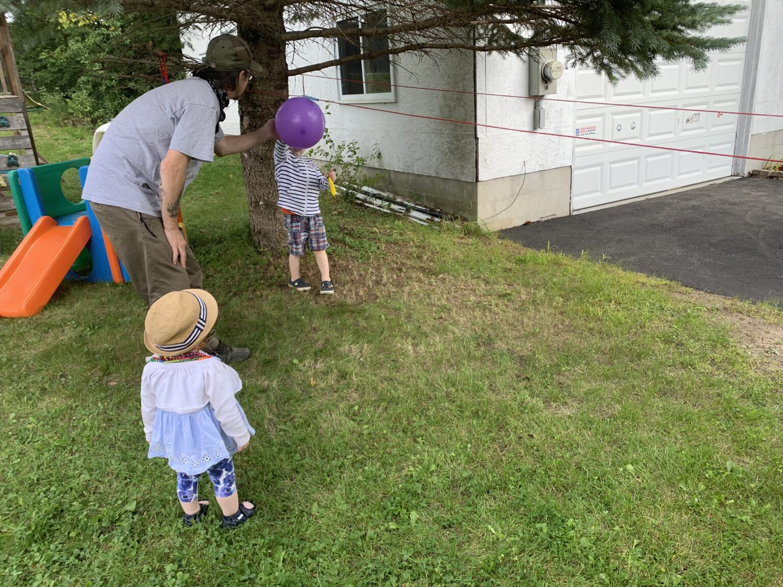 Balloon Rocket Race a Super Simple Science Experiment | HOAWG