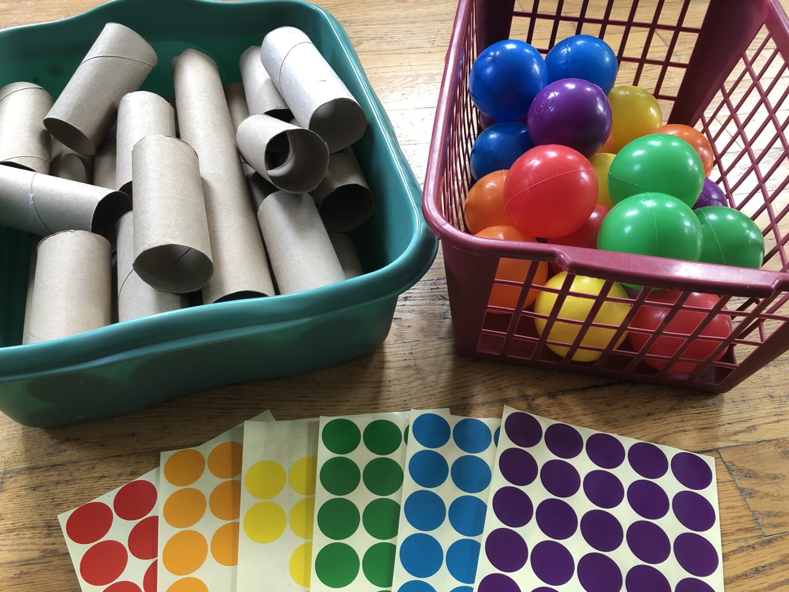 Super Simple Color Ball Matching Game for Kids | HOAWG