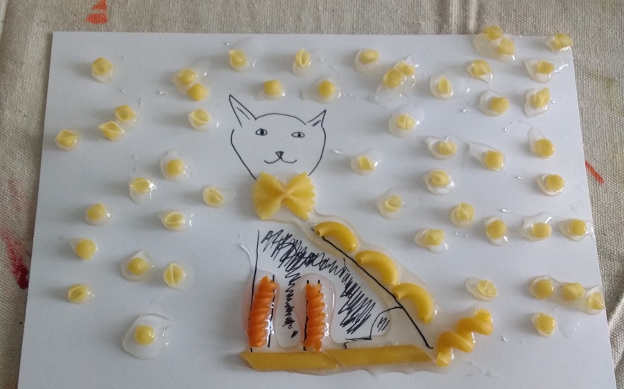 Simple Ideas for Kids To Create Beautiful Pasta Art - HOAWG