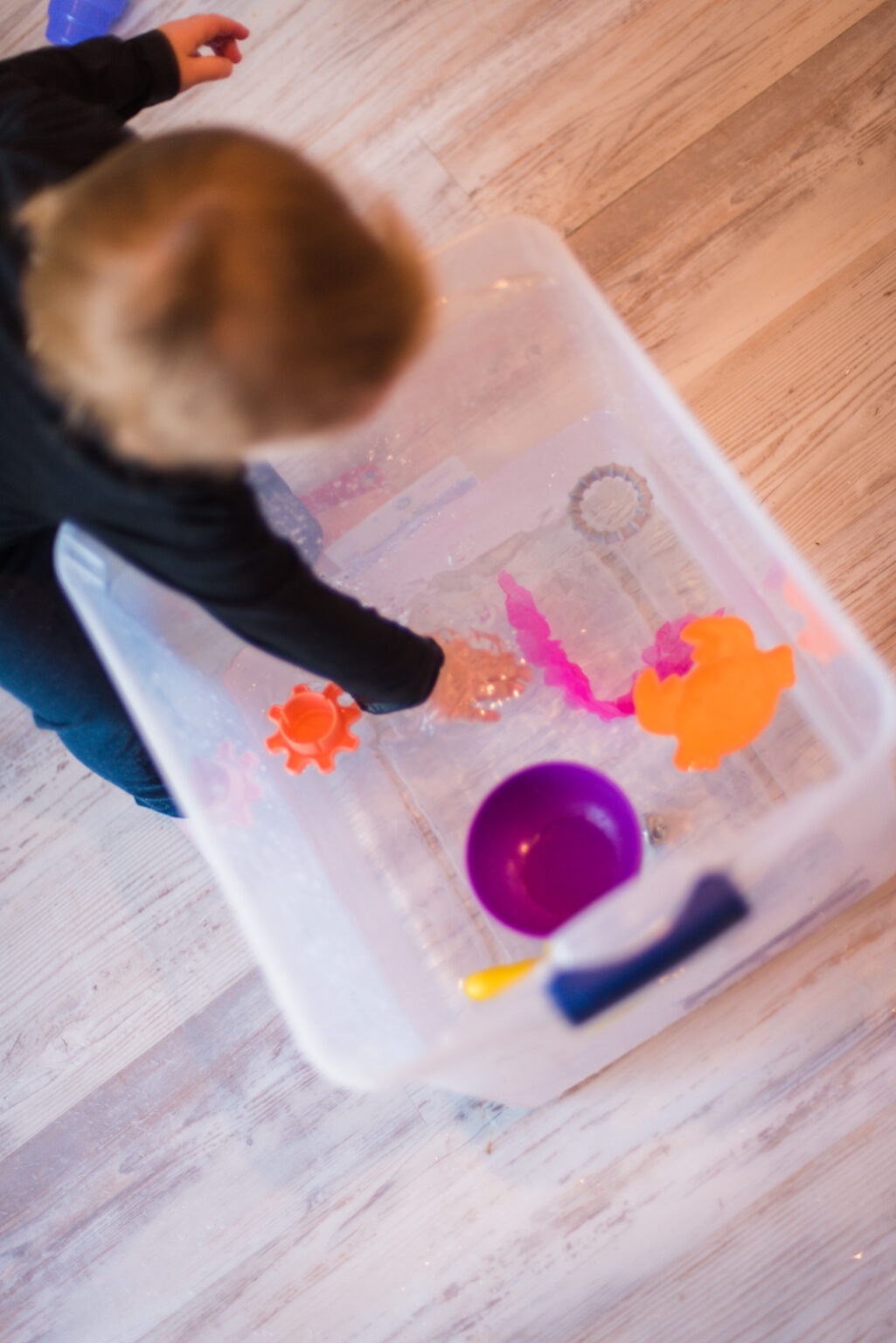 Simple Sink or Float Experiment Perfect for Curious Toddlers | HOAWG