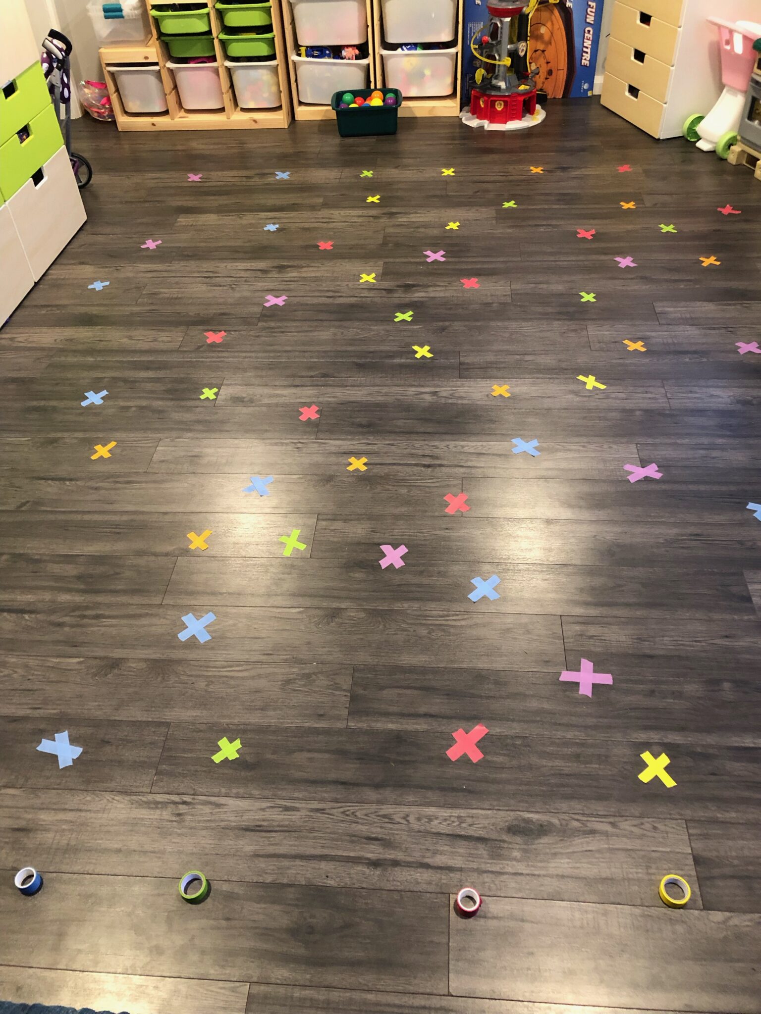 Hopping Activity for Preschoolers to Match Colors - HOAWG