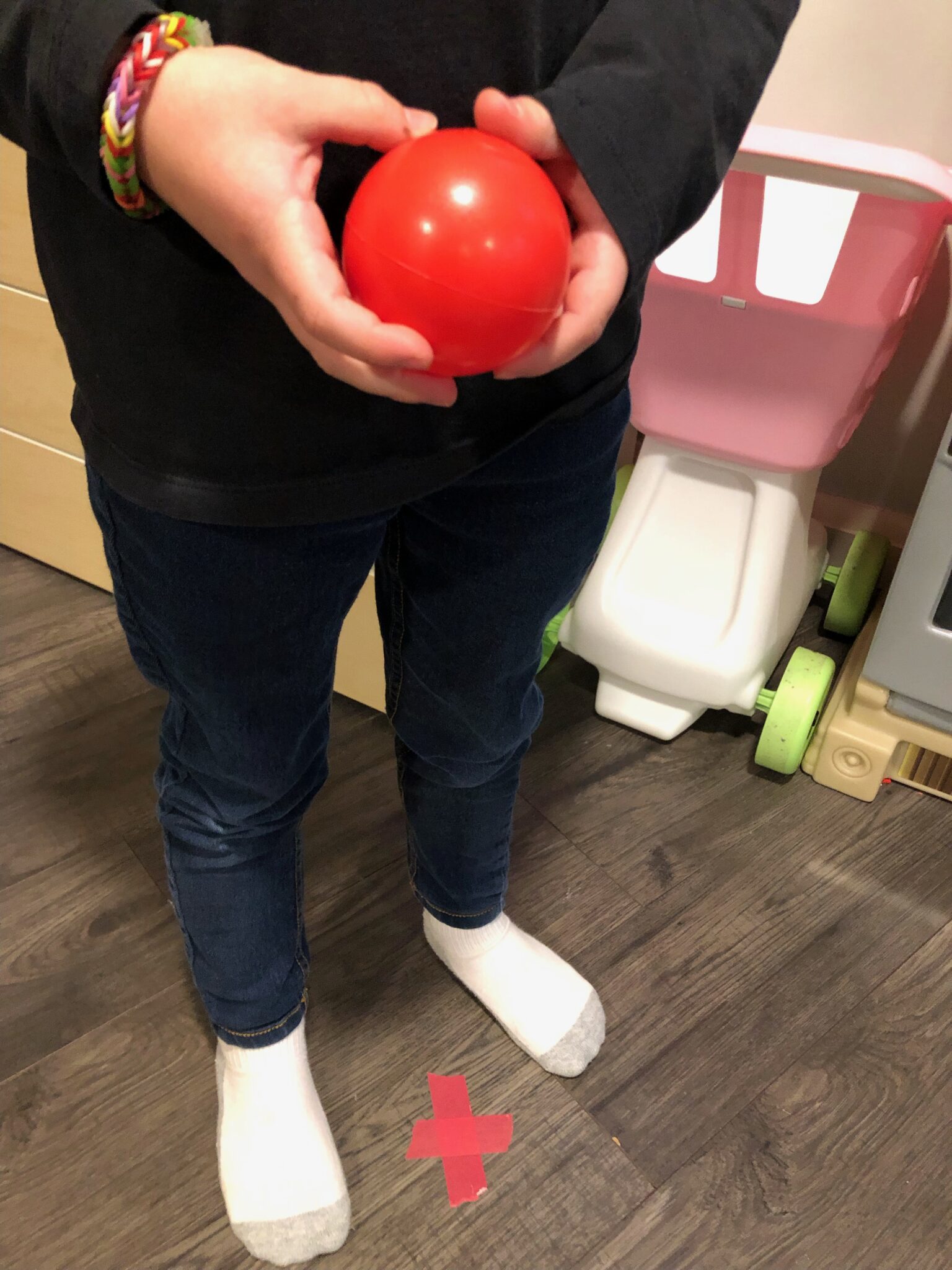 Hopping Activity for Preschoolers to Match Colors - HOAWG